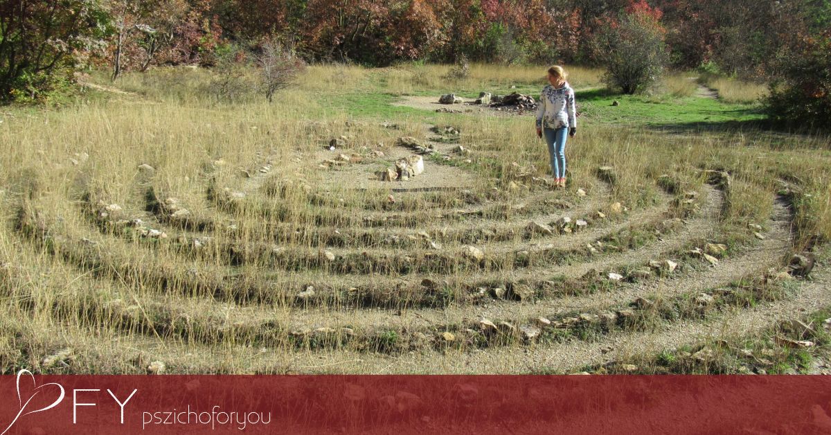A változás útján a labirintusban - beszélgetés Rábainé Domszky Zsófia ...